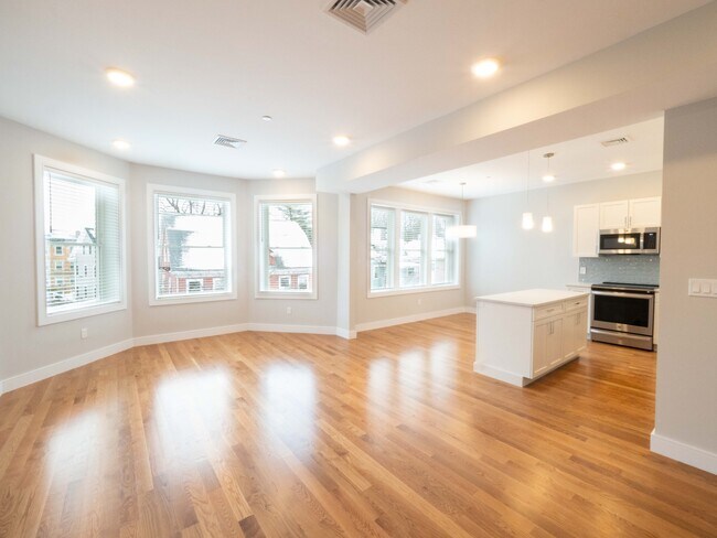 142 Coolidge St - 142 Coolidge St Brookline MA 02446 | Apartment Finder