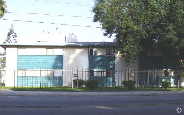 Vista Pointe - Colton, CA | Apartment Finder