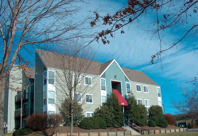 Hunters Ridge of Blacksburg - 1310 Henry Ln Blacksburg VA 24060 ...