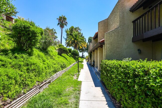 9427 Via Venezia - 9427 Via Venezia Burbank CA 91504 | Apartment Finder
