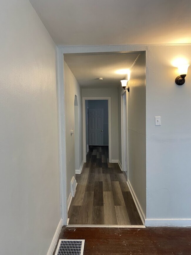 4301 Oakwood Ave - 4301 Oakwood Ave Saint Louis MO 63121 | Apartment Finder