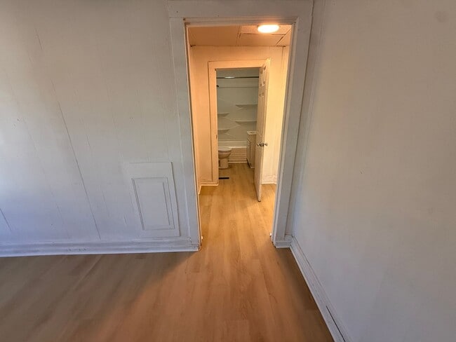 Charming and Affordable Home on quiet street (2 bedroom/1 bath) - 524 ...