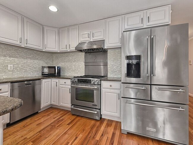 276 Griffith St - 276 Griffith St Jersey City NJ 07307 | Apartment Finder