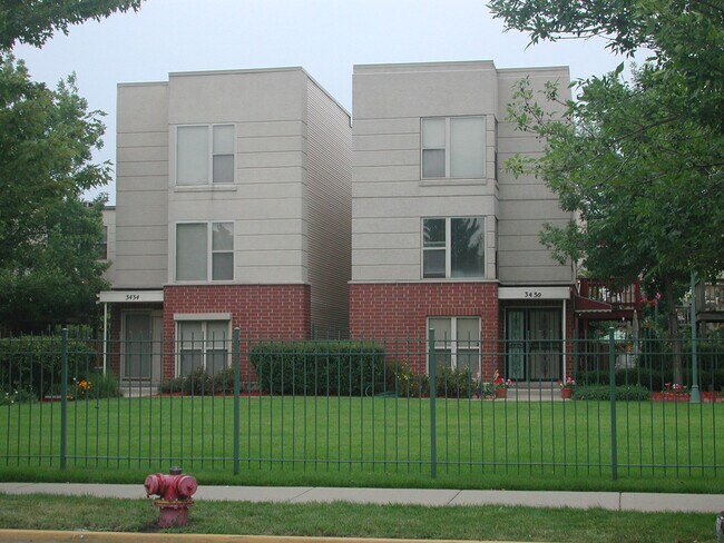 Homan Square Apartments Phase I - 741 S Homan Ave Chicago IL 60624 ...