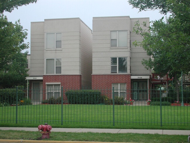 Homan Square Apartments Phase I - 741 S Homan Ave Chicago IL 60624 ...