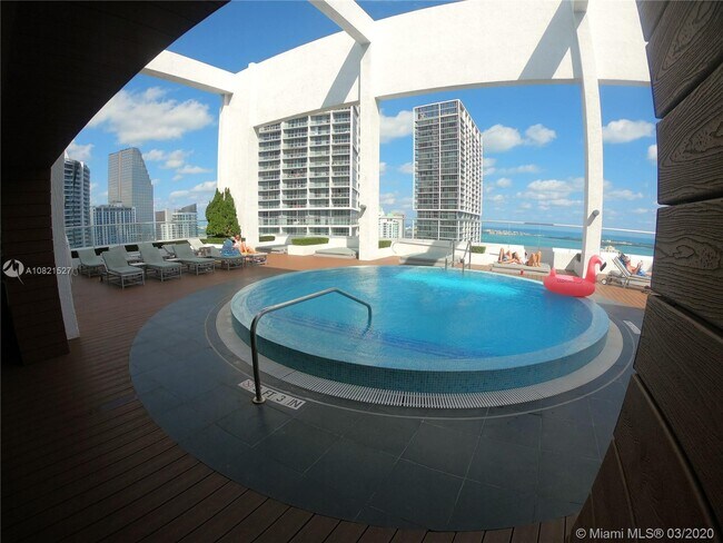 500 Brickell Key Dr - 500 Brickell Key Dr Miami FL 33131 | Apartment Finder
