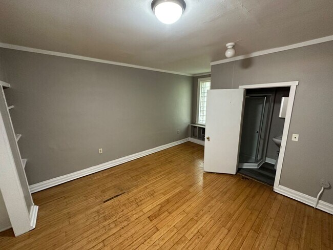 2576 N Booth St - 2576 N Booth St Milwaukee WI 53212 | Apartment Finder