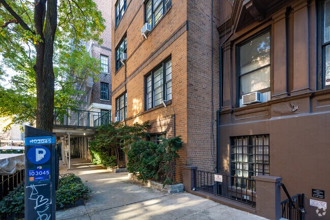 44 E 63rd St - 44 E 63rd St New York NY 10065 | Apartment Finder