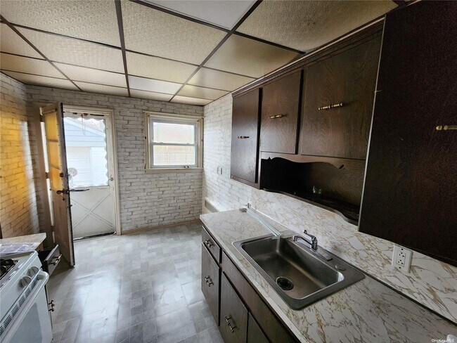 185 Nassau Blvd - 185 Nassau Blvd West Hempstead NY 11552 | Apartment ...