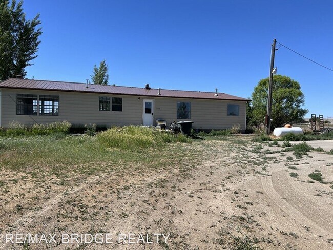 3 br, 2 bath House - 3890 E 6750 S - 3890 E 6750 S Price UT 84501 ...