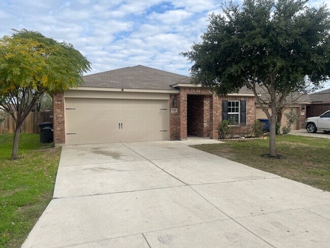 Beautiful Must See! Custom 3/2 Home in Fos... - 3618 Foster Meadows San ...