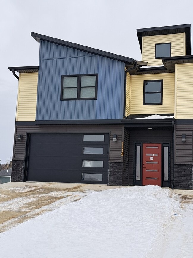 NEW CONSTRUCTION! AVAILABLE JUNE 1! - 1119 Cambridge St Cresco IA 52136 ...