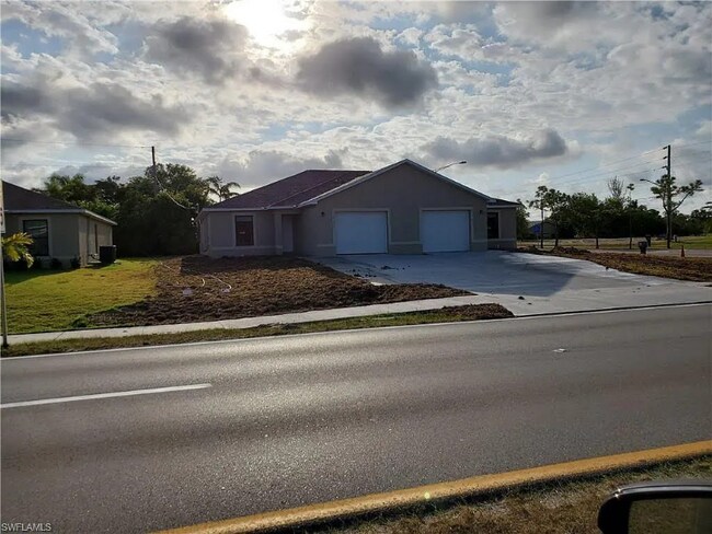 3933 Chiquita Blvd S - 3933 Chiquita Blvd S Cape Coral FL 33914 ...