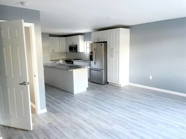 Edison - 8114 N Edison Ave Tampa FL 33604 | Apartment Finder