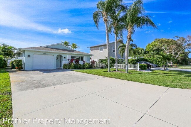 3 br, 2 bath House - 780 92nd Avenue North - 780 92nd Ave N Naples FL ...