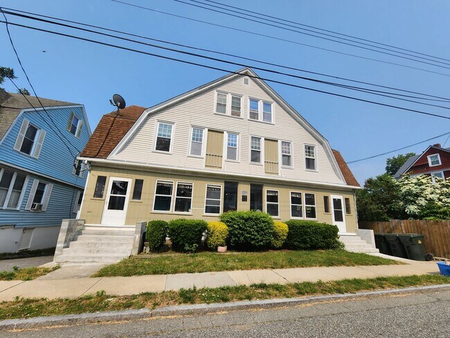 PARK STREET - 14-16 Park St New London CT 06320 | Apartment Finder
