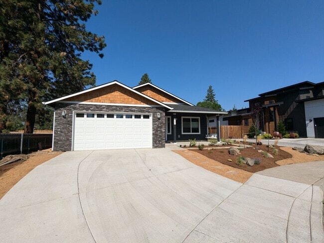 Gorgeous SW Bend Single-Level 3x2, with de... - 60809 Yellow Leaf St ...