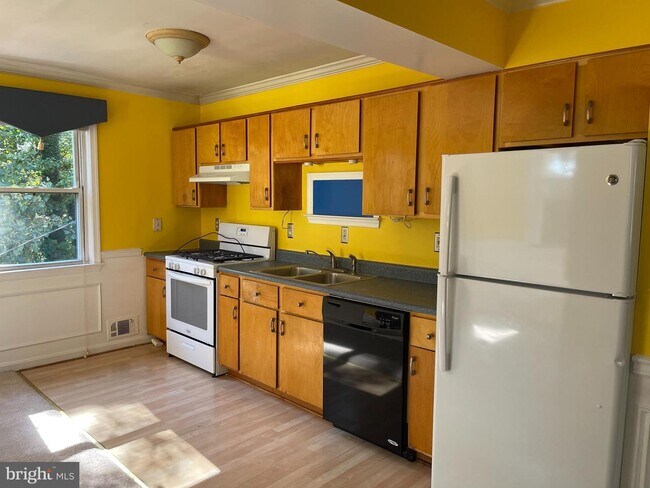 3817 Mayberry Ave - 3817 Mayberry Ave Baltimore MD 21206 | Apartment Finder