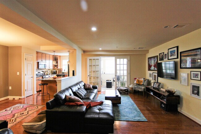 4191 S Four Mile Run Dr - 4191 S Four Mile Run Dr Arlington VA 22204 ...