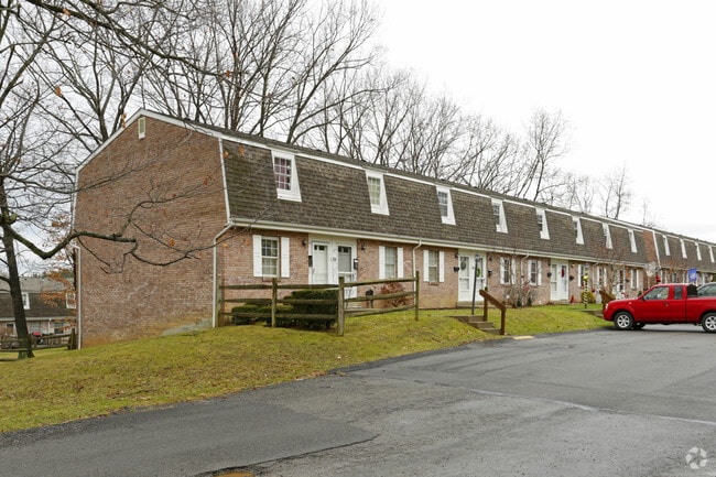 Whitestone Village - 101-401 Whitestown Vlg Butler PA 16001 | Apartment ...
