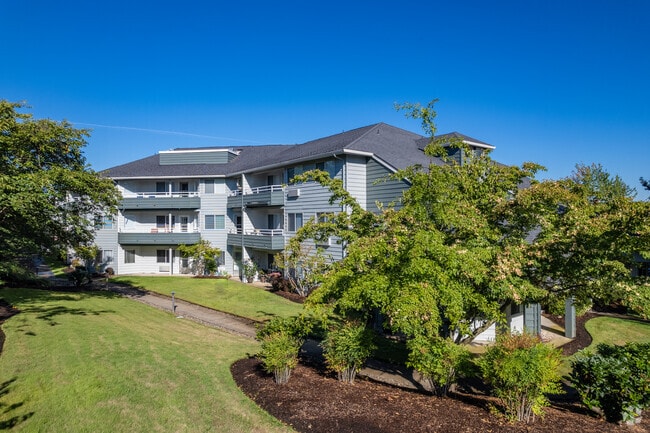 Parkrose Chateau - 3141 NE 148th Ave Portland OR 97230 | Apartment Finder