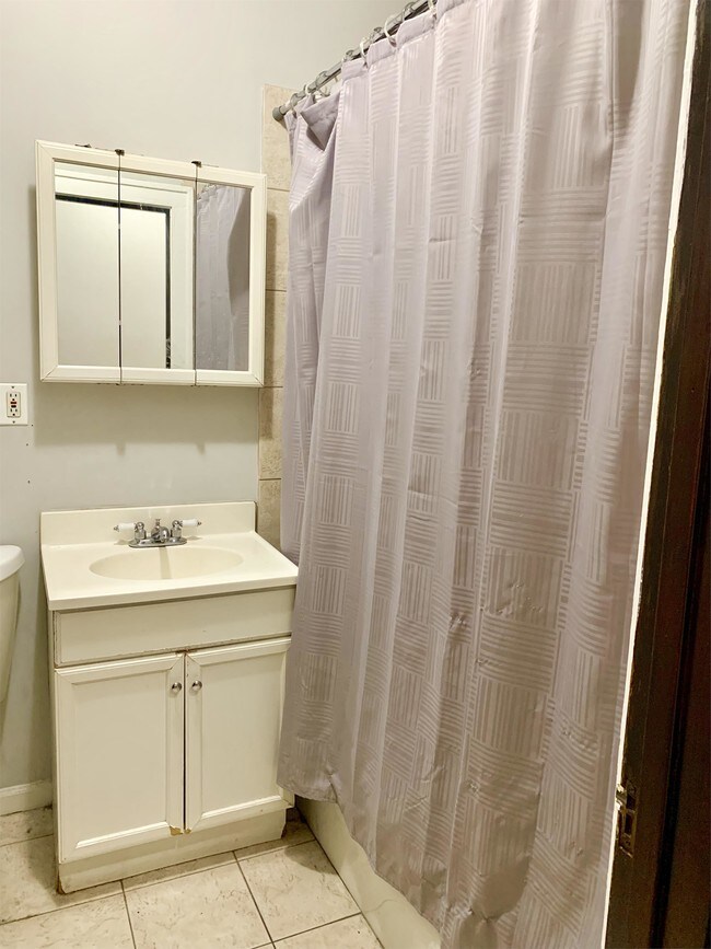 2121 Euclid Ave - 2121 Euclid Ave Berwyn IL 60402 | Apartment Finder