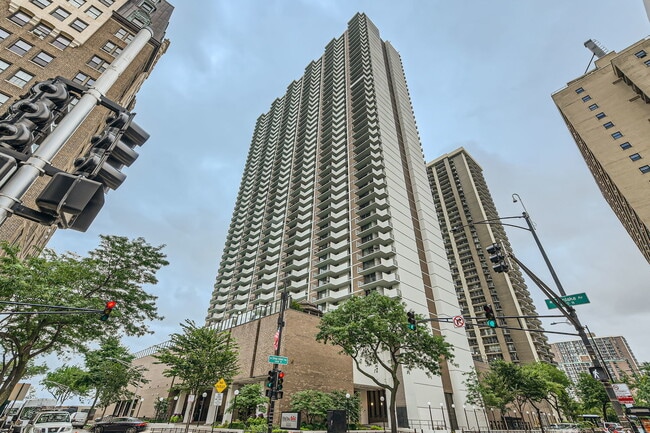6033 N Sheridan Rd - 6033 N Sheridan Rd Chicago IL 60660 | Apartment Finder