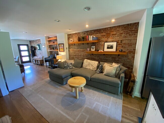 5937 Alder St - 5937 Alder St Pittsburgh PA 15232 | Apartment Finder