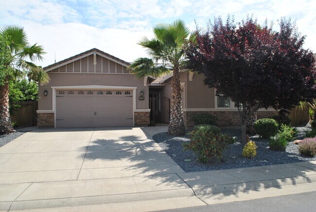 Gorgeous solar home in Twelve Bridges Lincoln - 2889 Waxbill Ln Lincoln ...