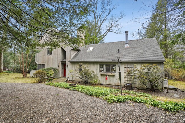 49 Twin Lakes Rd - 49 Twin Lakes Rd South Salem NY 10590 | Apartment Finder