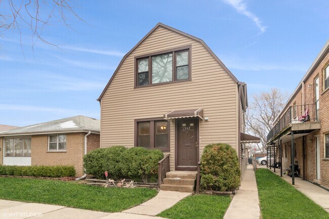 1342 Circle Ave - 1342 Circle Ave Forest Park IL 60130 | Apartment Finder
