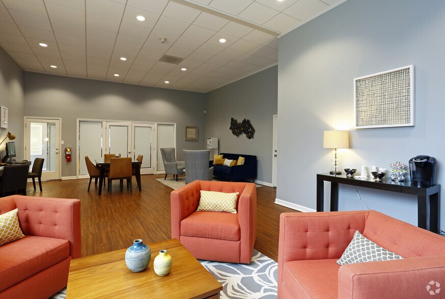 Tree Top - 1328-1410 Steinbeck Dr Raleigh NC 27609 | Apartment Finder