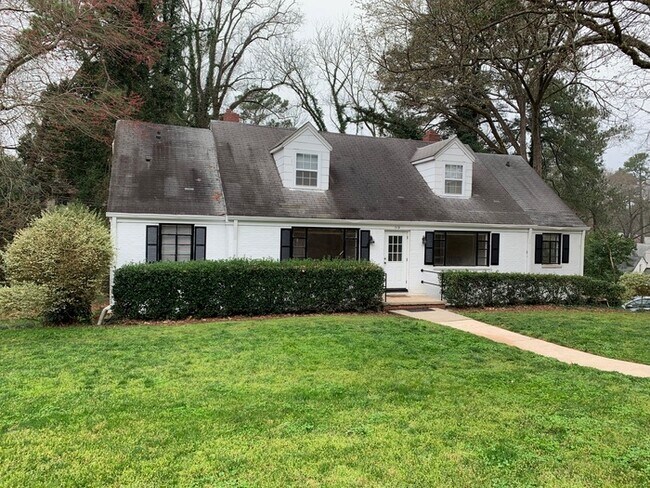 Classic Cameron Village Apartment! - 719 Chamberlain St Raleigh NC ...