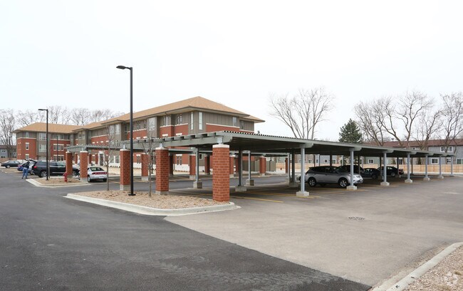 Philhaven - 2418 E Hintz Rd Arlington Heights IL 60004 | Apartment Finder