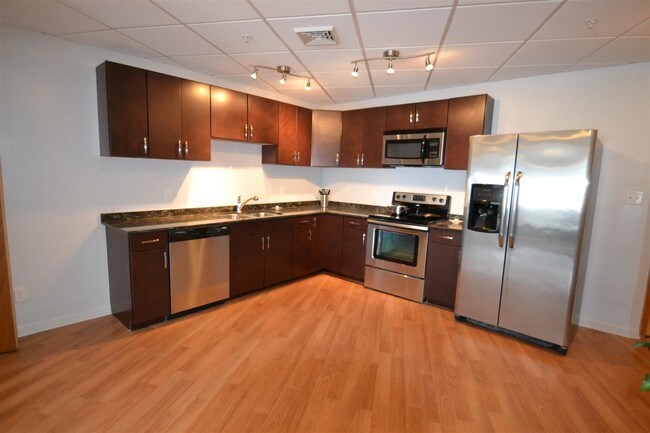 The Chimes Building - 500 S Salina St Syracuse NY 13202 | Apartment Finder