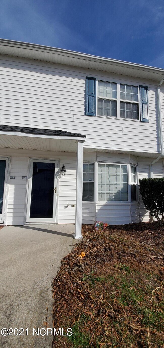 3919 Sterling Pointe Dr - 3919 Sterling Pointe Dr Winterville NC 28590 ...