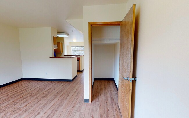 Radford Court - 6301 65th Ave NE Seattle WA 98115 | Apartment Finder