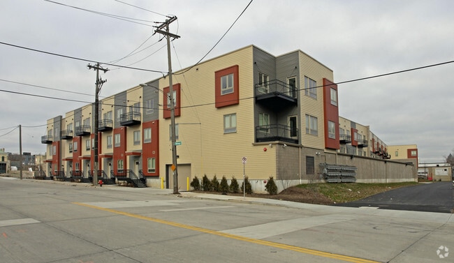 National Ave Lofts - 120 E National Ave Milwaukee WI 53204 | Apartment ...