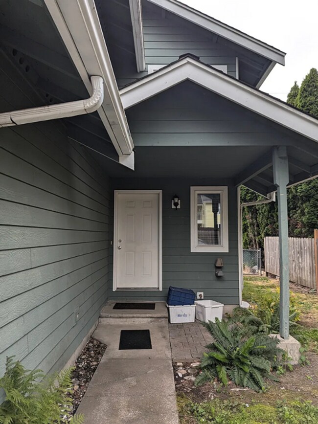 2501-2503 Xenia St - 2501-2503 Xenia St Bellingham WA 98226 | Apartment ...