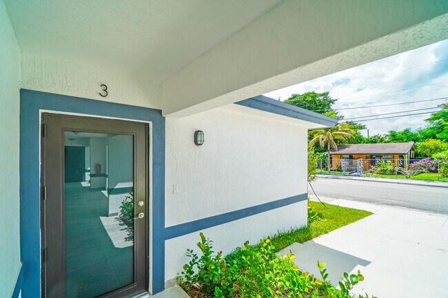 Goulds 4 Bed Triplex - 11790 SW 221st St Rd Goulds FL 33170 | Apartment ...