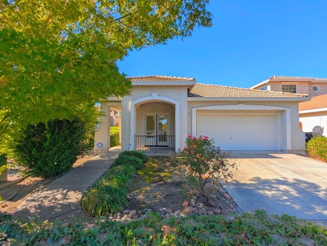 Gorgeous Single-Story in North Natomas! - 5715 Honor Pkwy Sacramento CA ...