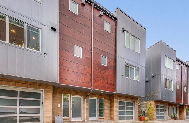Modern Townhome with Seattle Skyline & Spa... - 315 14th Ave E Seattle ...
