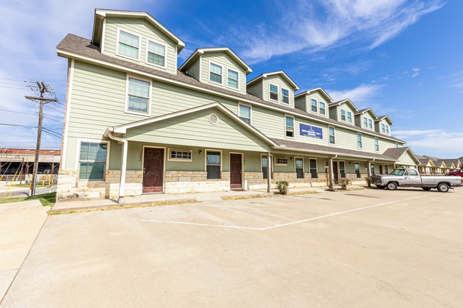 Lacy Lofts - 105 N Lacy Dr Lacy Lakeview TX 76705 | Apartment Finder