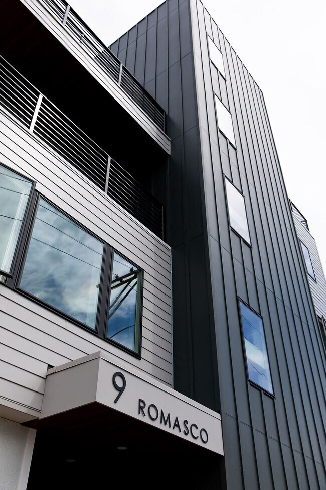 9 Romasco Ln - 9 Romasco Ln Portland ME 04101 | Apartment Finder