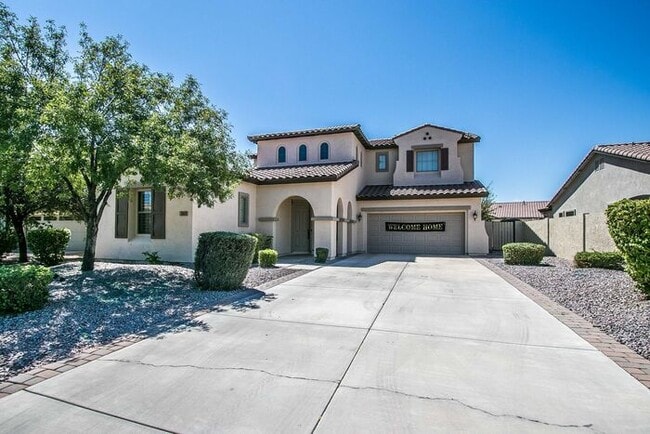 Beautiful 4 Bed, 3 Bath Home with Private Pool in Chandler - 363 W ...