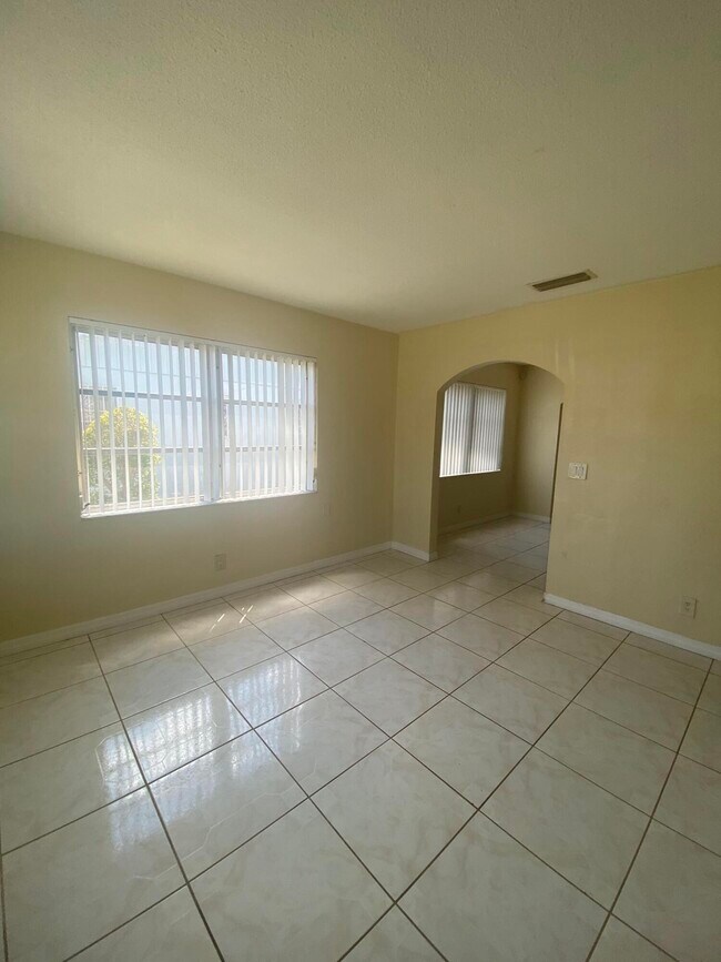 1462 7th St - 1462 7th St West Palm Beach FL 33401 | Apartment Finder