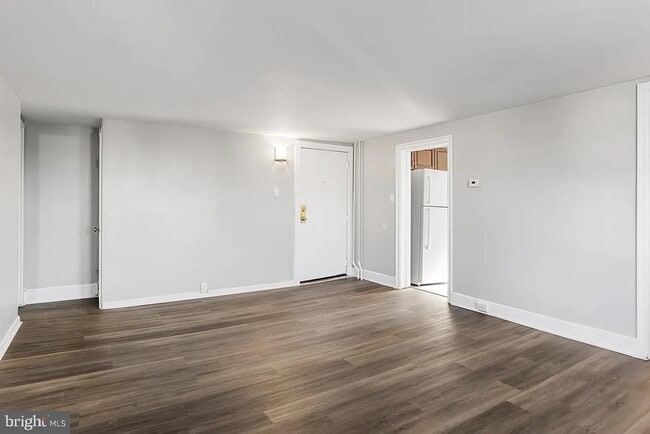 212 Warren St - 212 Warren St Beverly NJ 08010 | Apartment Finder