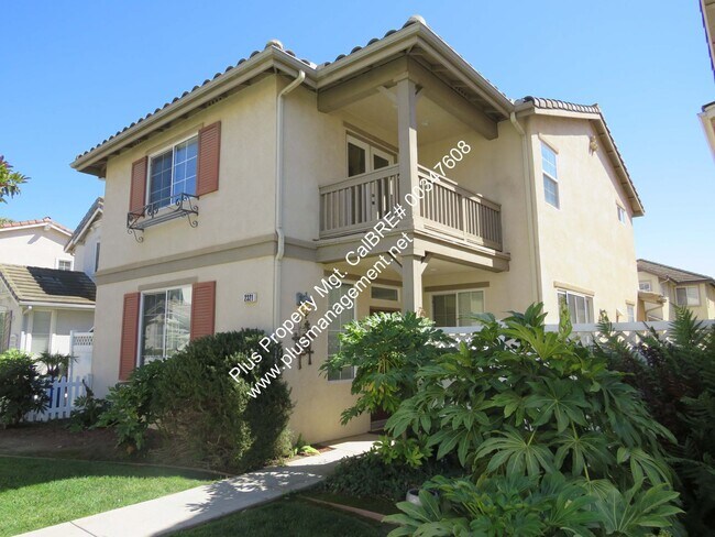Centrally Located Large Two Story Home in ... - 2321 Cordoban Ln Santa ...