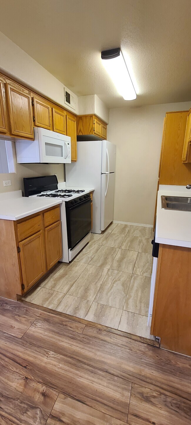 3318 N Decatur Blvd - 3318 N Decatur Blvd Las Vegas NV 89130 ...