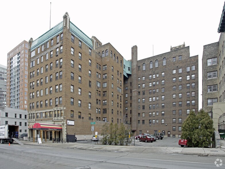 The Shorecrest - 1962 N Prospect Ave Milwaukee WI 53202 | Apartment Finder